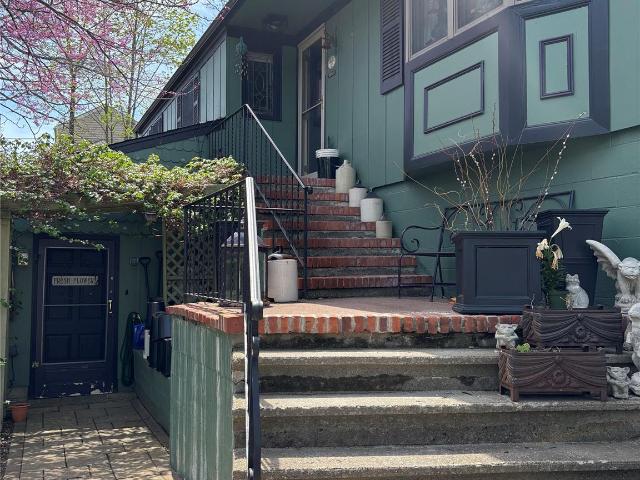 24 Ondaora Parkway