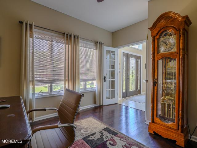 24 Orsaf Lane