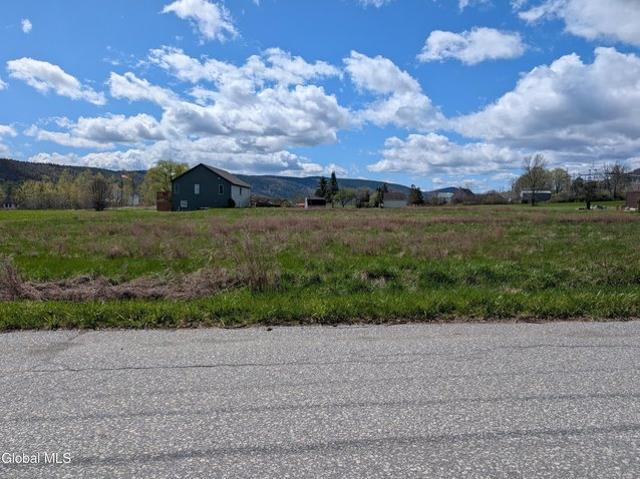 24 Outlet Dr, Ticonderoga, NY 12883