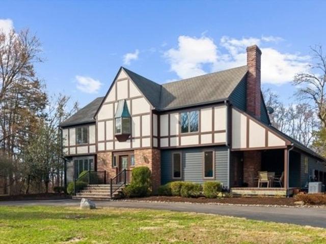24 Partridge Rd, Readington Twp, NJ 08822