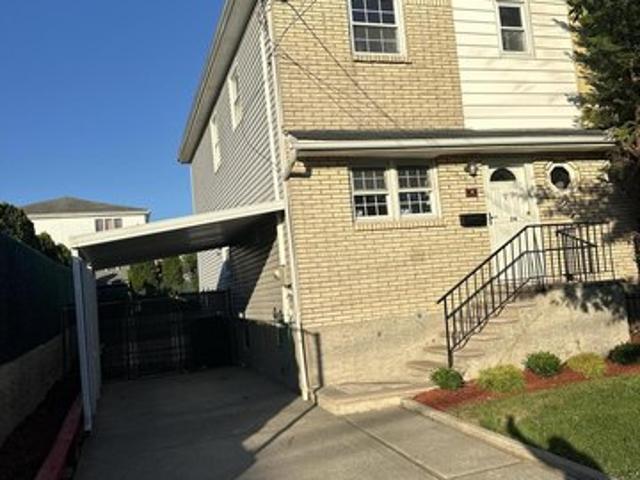 24 Park St, Staten Island, NY 10306