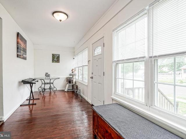 24 Pocahontas Road