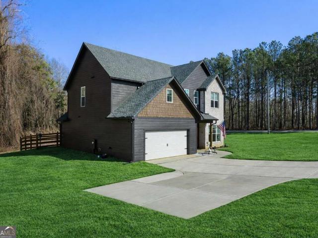24 Plantation Oaks Drive