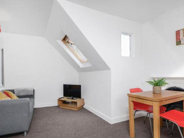 24 Queen Anne Terrace, Flat,plymouth, 2 Bedroom Flat