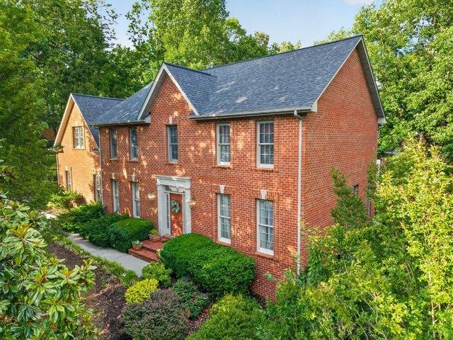 24 Queen Regent Ct, Blue Ridge, VA 24064