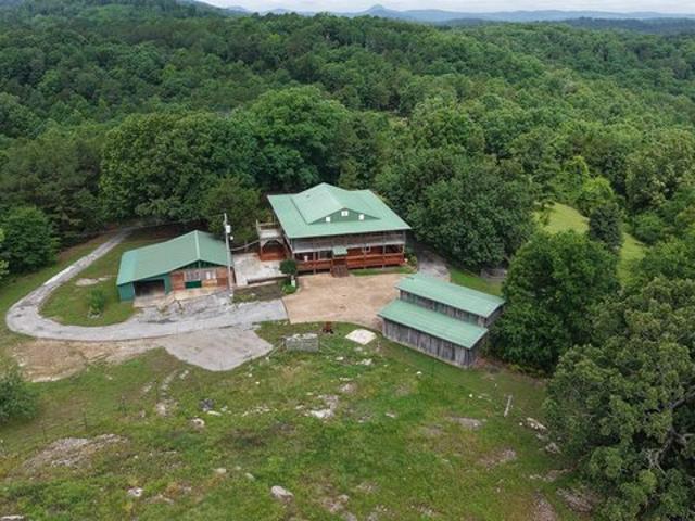 24 Red Lamb Rd, Melbourne, AR 72556