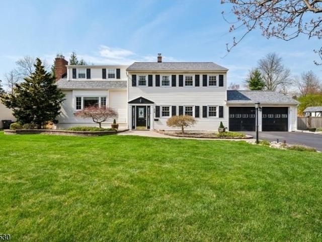 24 Regent Pl, Berkeley Heights Twp, NJ 07922