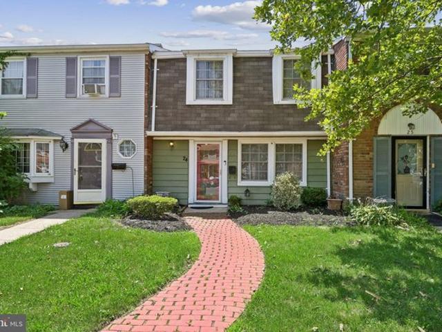 24 Rittenhouse Ct, Willingboro, NJ 08046