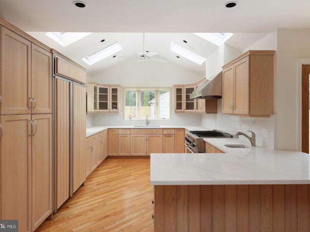 24 Riverview Drive