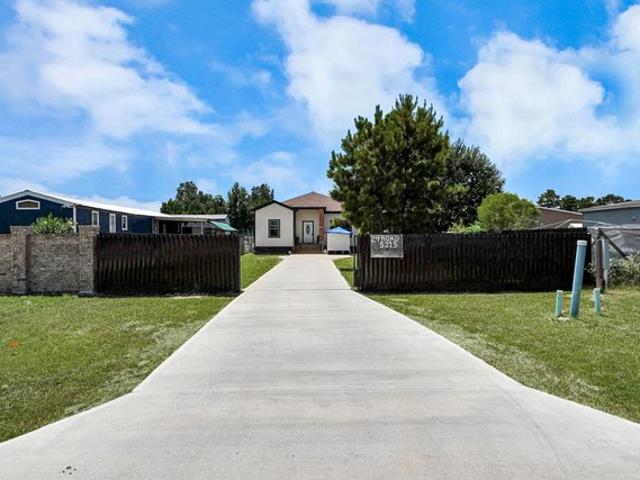 24 Road 5213, Cleveland, TX 77327