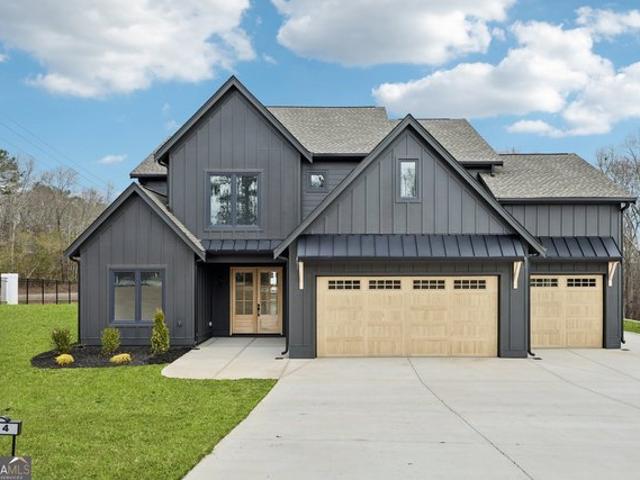 24 Rocking Wood Dr, Auburn, GA 30011