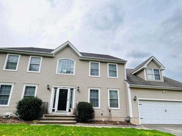 24 Round Hill Rd, Manchester, CT 06040