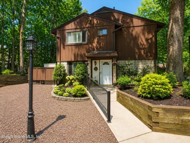 24 Rumson Rd, Staten Island, NY 10314