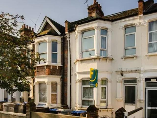 24 Rucklidge Avenue, London, NW10 4PS, United Kingdom | 3 bed apartment for rent #135135247 | Rentberry