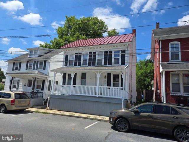 24 S Hull St, Reading, PA 19608