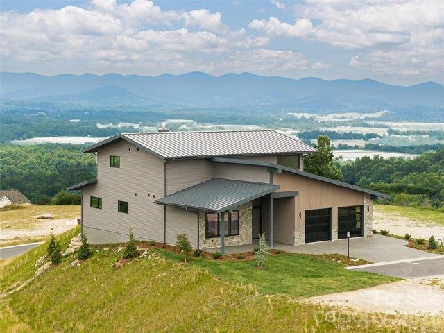 24 S Watchman Dr Units 10 & 11, Hendersonville, NC 28791