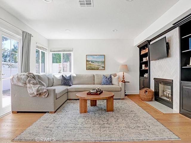 24 Santa Monica