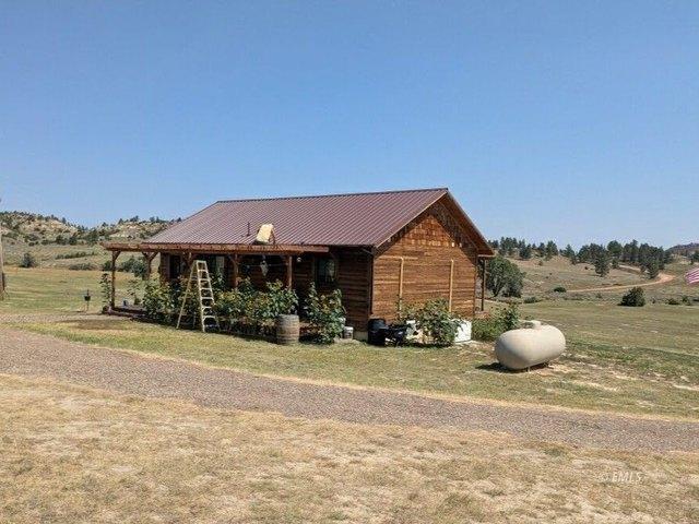 24 Sage Dr, Miles City, MT 59301