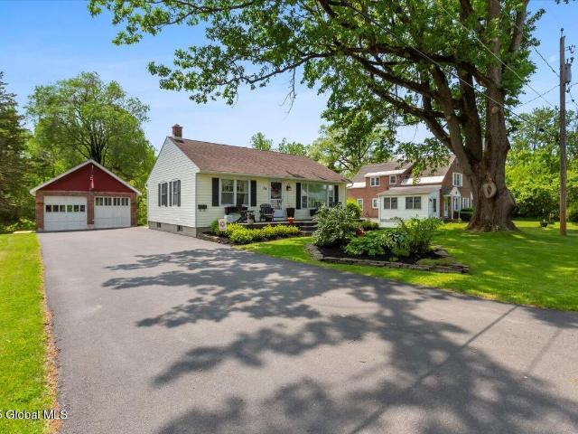 24 Sawyer Place