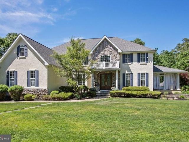 24 Serenity Ct, Southampton, NJ 08088