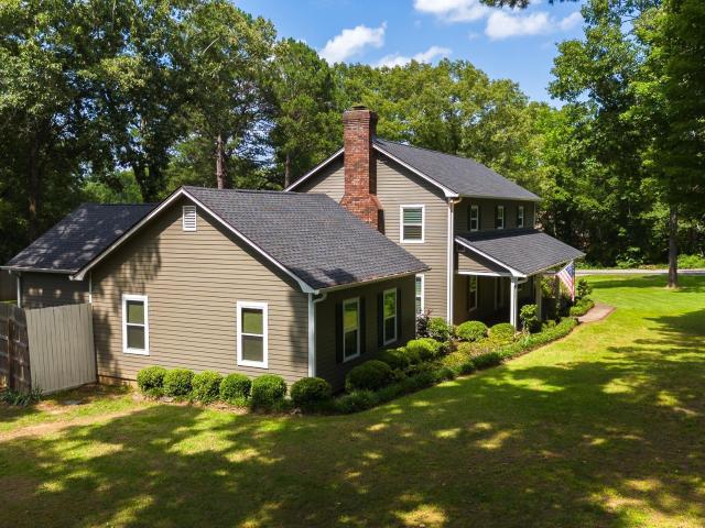 24 Shoemaker Circle