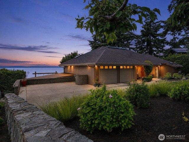 24 Shorewood Dr, Bellingham, WA 98225