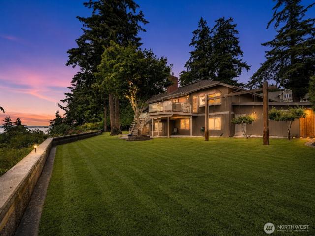 24 Shorewood Drive
