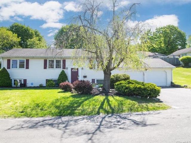 24 Sherwood Dr, New Milford, CT 06776