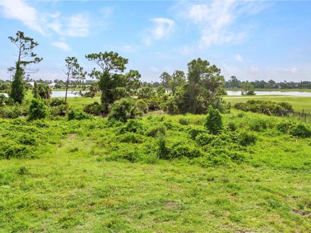24 Sportsman Pl, Rotonda West, FL 33947 | MLS #2025000 | Compass