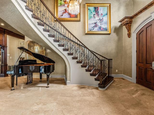 24 Spring Valley Lane