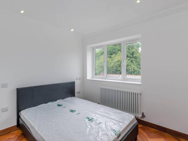 24 Spurgeon Street,, SE1