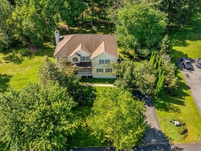 24 Swan Ln, Jefferson Township, NJ 07849