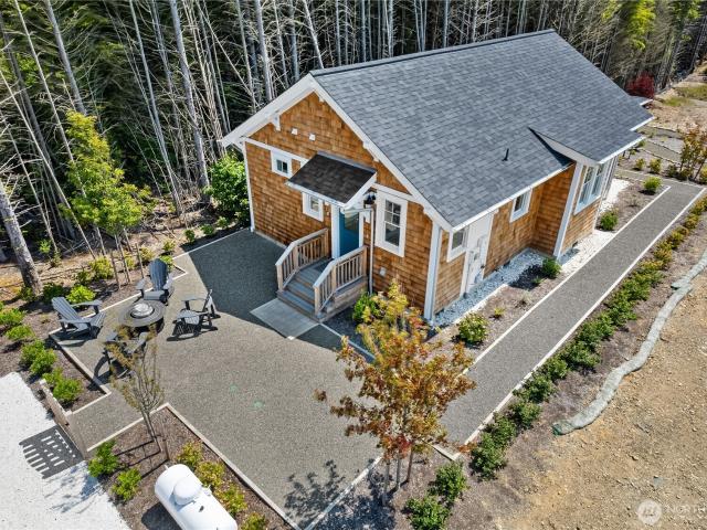 24 Switchback Ln, Pacific Beach, WA 98571 | MLS #2471