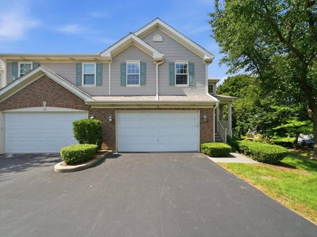 24 Stonegate Ln, Streamwood, IL 60107