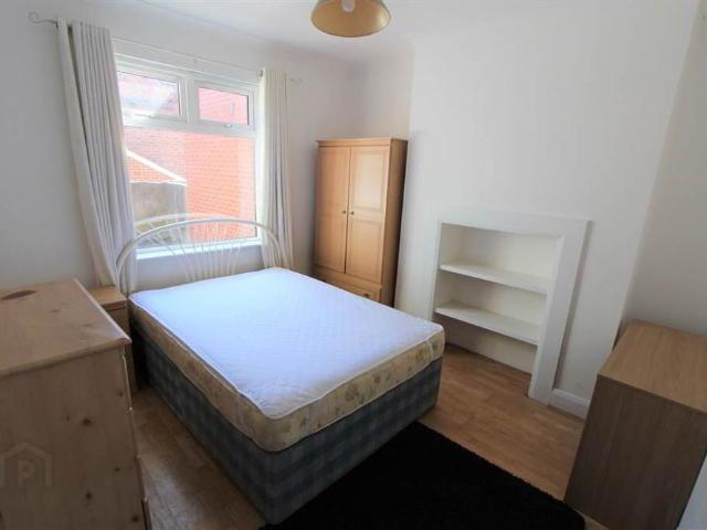 24 Strandview Street, Stranmillis, Belfast, BT9 5FF
