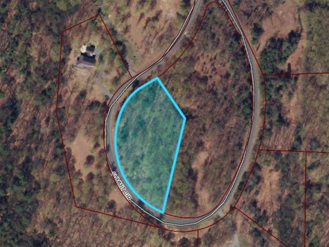 24 Summit Cir, Brattleboro, VT 05301