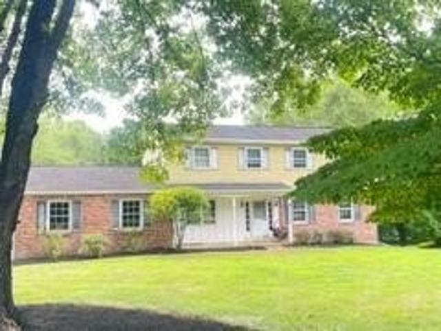 24 Sunnybrook Dr, Doylestown, PA 18901