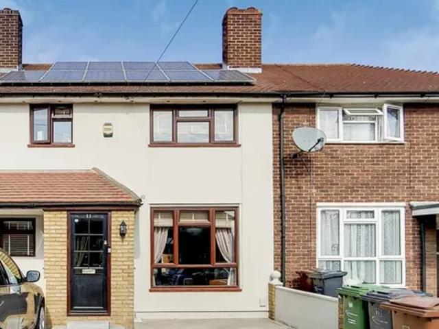 24 Sugden Way, London, IG11 0NJ, United Kingdom | 3 bed house for rent #126995390 | Rentberry