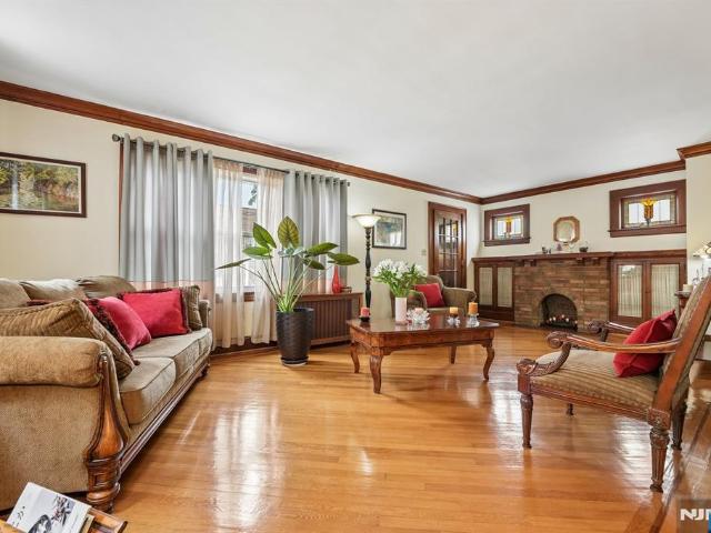 24 Synott Place