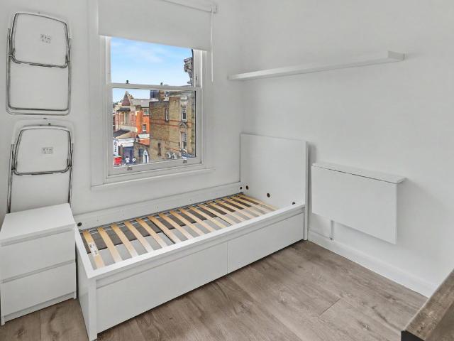 24A High Street, London NW10, Studio to rent, £1,040 pcm | PrimeLocation
