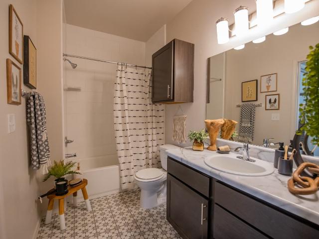 24Hundred Apartments 1 Bedroom Apartment for Rent at 2400 Watermark Blvd, Oklahoma City, OK 73134