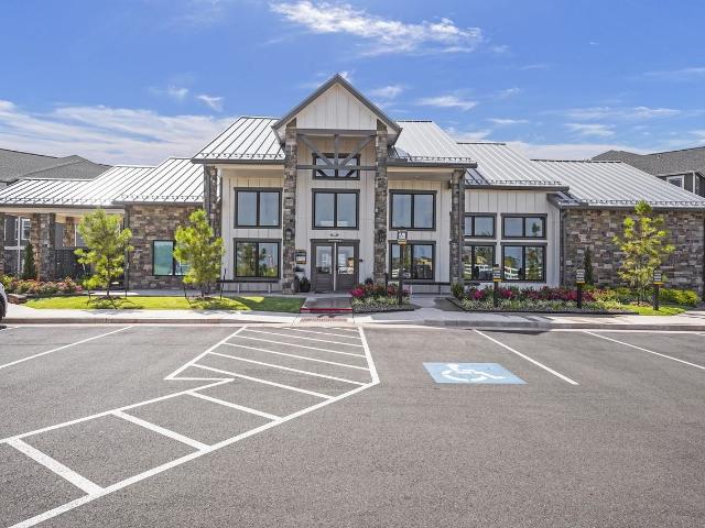 24Hundred Apartments 2 Bedroom Apartment for Rent at 2400 Watermark Blvd, Oklahoma City, OK 73134