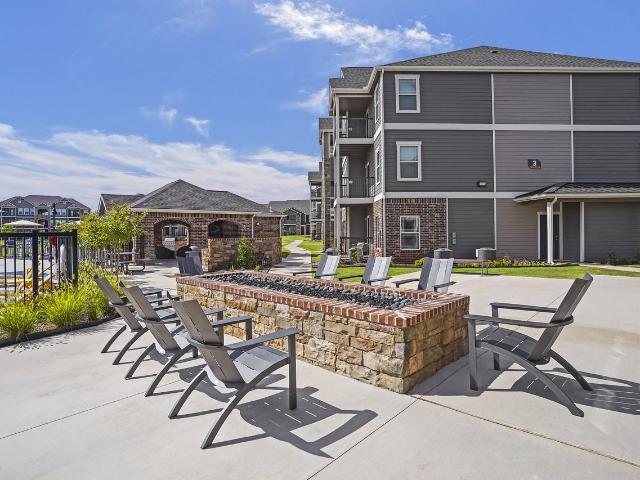 24Hundred Apartments 2 Bedroom Apartment for Rent at 2400 Watermark Blvd, Oklahoma City, OK 73134
