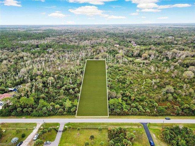 24th Ave SE, Naples, FL 34117