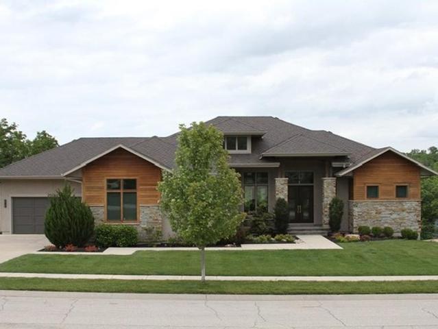 25040 W 105th Ter, Olathe, KS 66061