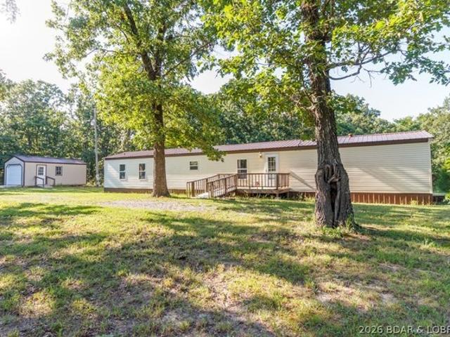25049 Heritage Ln, Lebanon, MO 65536