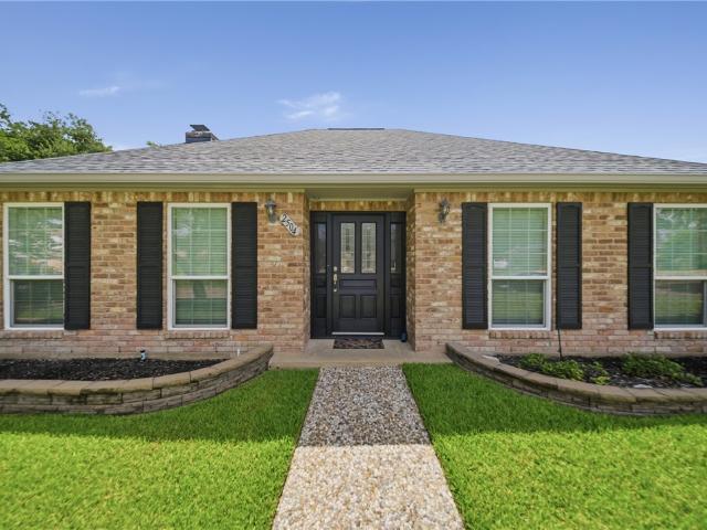 2504 Memorial Drive