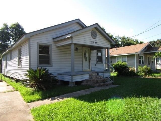 2504 Memphis St, Alexandria, LA 71302