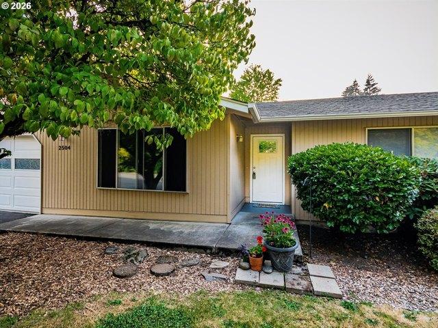 2504 NW 100th St, Vancouver, WA 98685