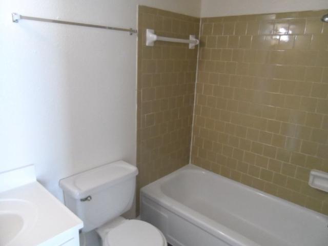 2504 N Hudson $0 Renew Fee 1 Bedroom Apartment for Rent at 2504 N Hudson Ave, Oklahoma City, OK 73103